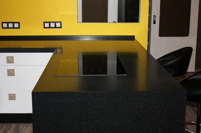 Đá solid surface Black Bird - G047